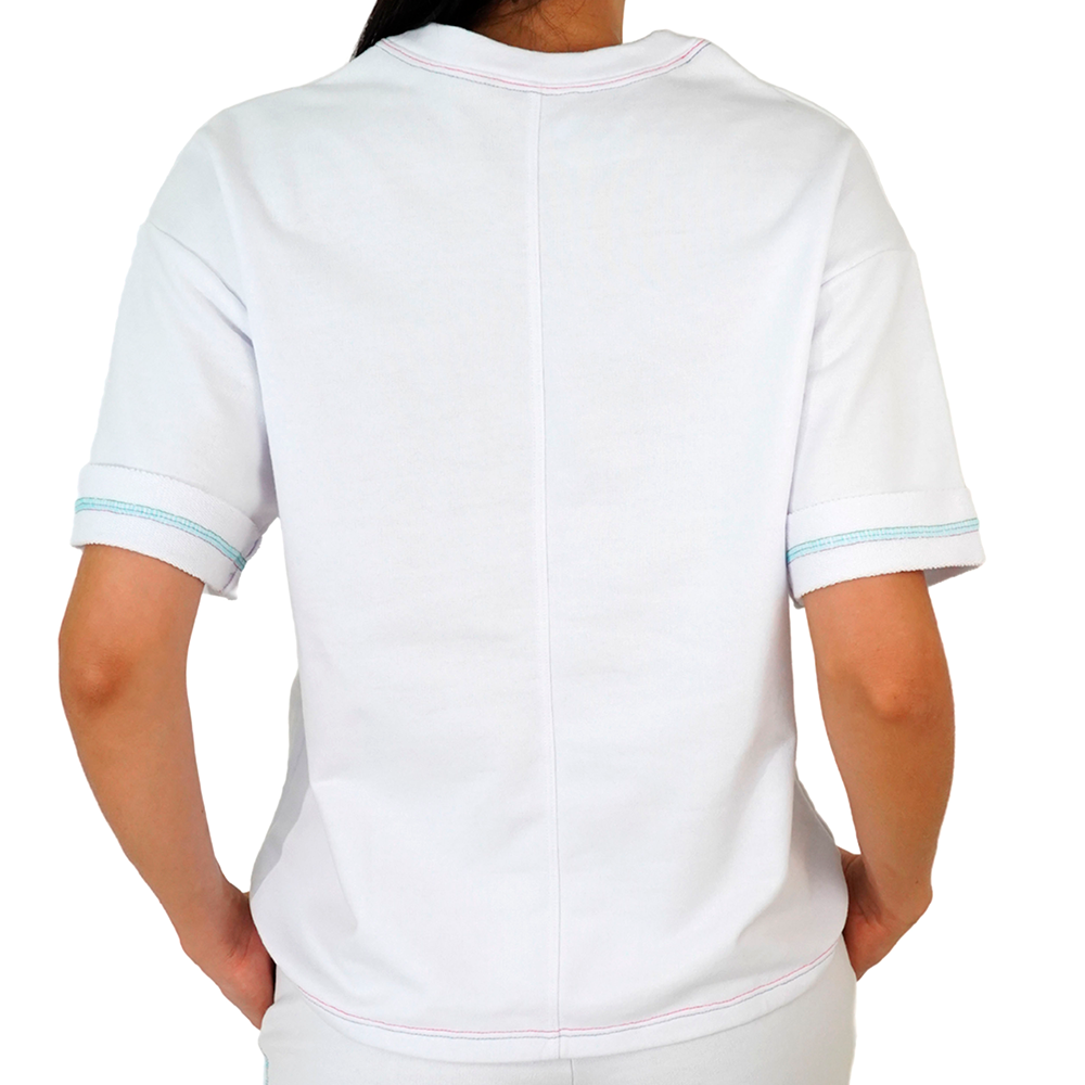REMERA DE MOLETÓN CON COSTURAS EN CONTRASTE – KALUA